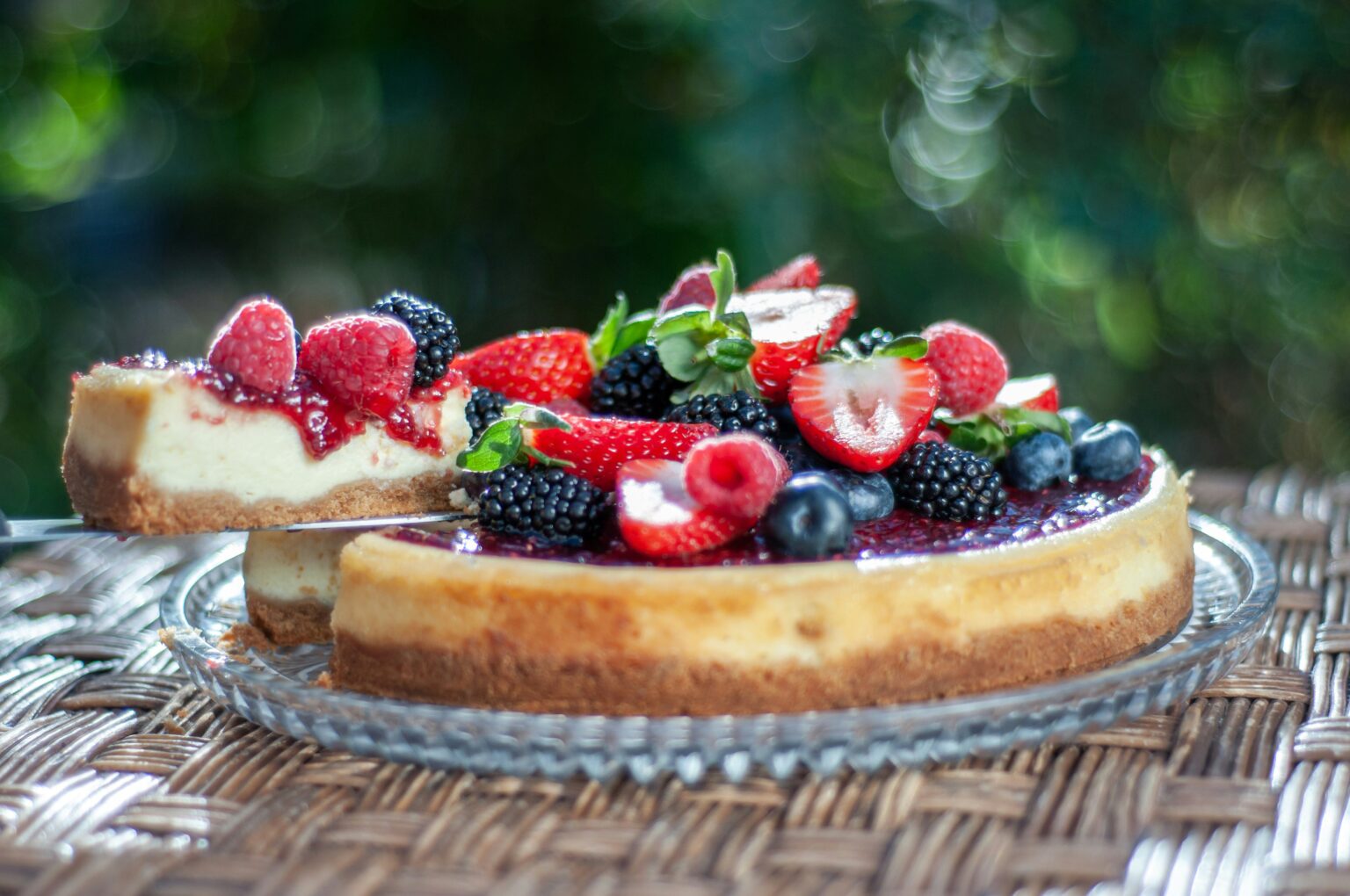 How To Make A Trifle Cake - AllRecipes247
